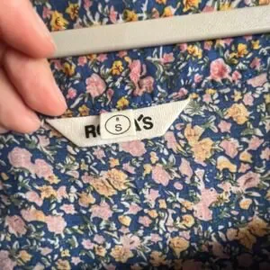 ROLLA'S | Tops | Rollas Roxanne Coast Floral Blouse S Navy Ditsy Button ...